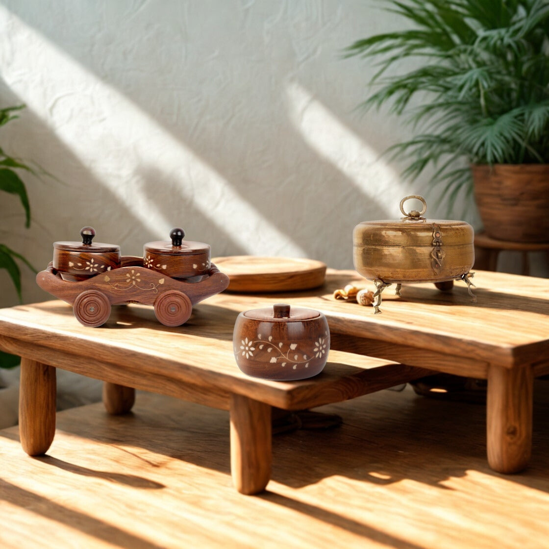 Handcrafted Decorative Trays & Boxes – Kaarigraha